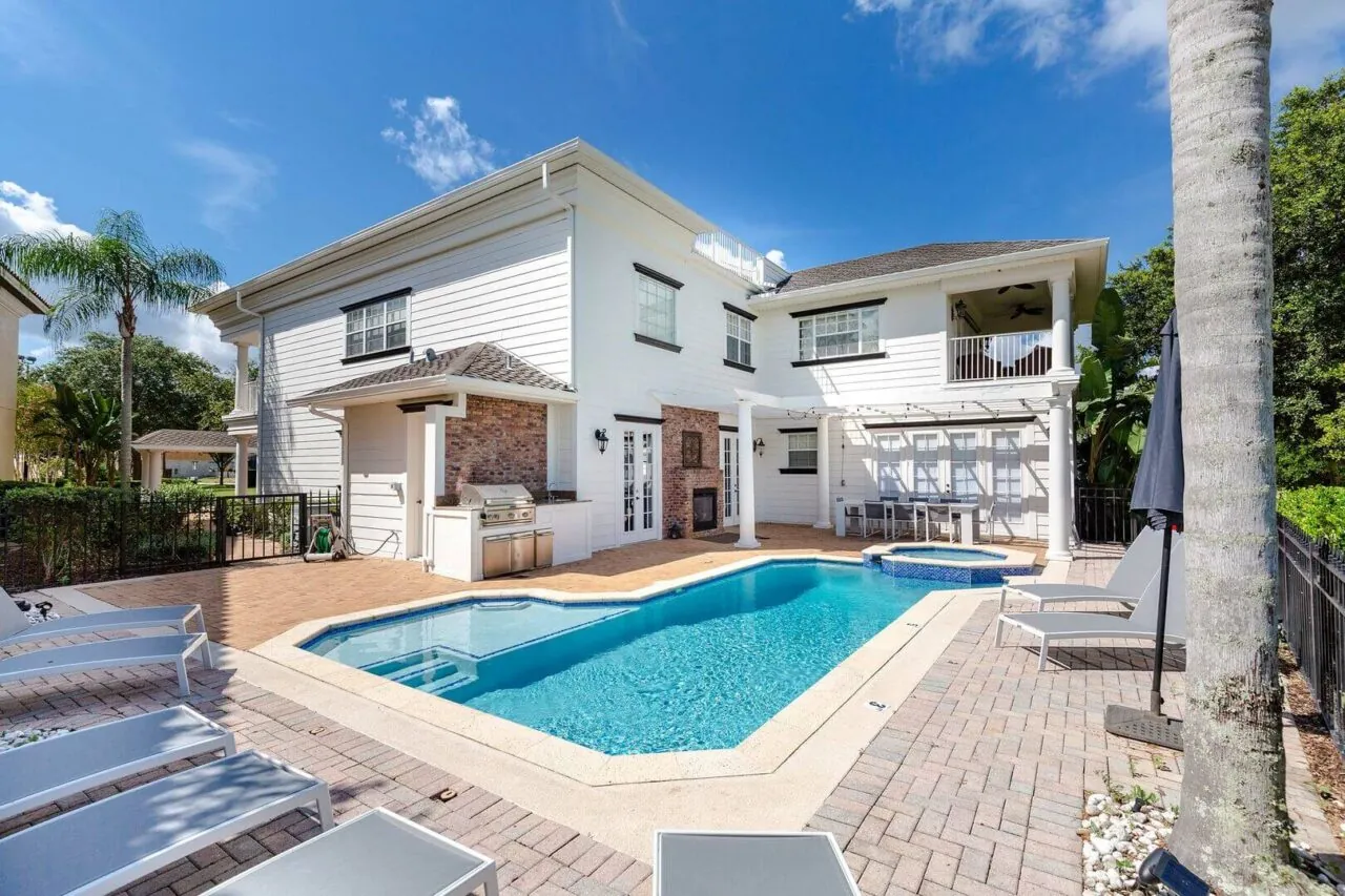 Orlando, FL Houses for Sale with Swimming Pool - Wemert Group Realty